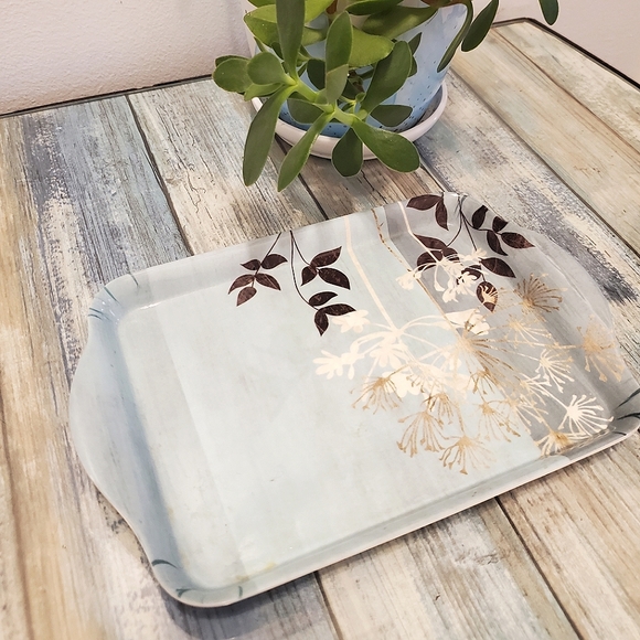 Accents | Pretty Plastic Allium Scatter Tray With Dandelions | Poshmark